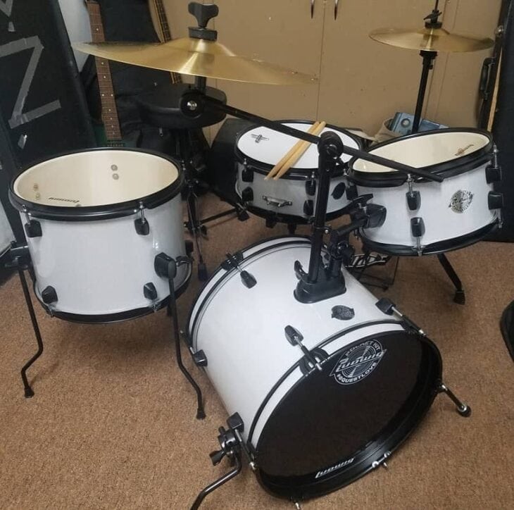 Gretsch vs Ludwig – Who Makes Better Sounding Drum Kits?